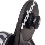 Wahoo KICKR CORE mit Zwift Click & Cog Indoor-Rollentrainer